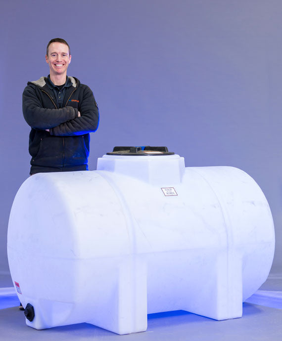 Fuel Tank With Leg
